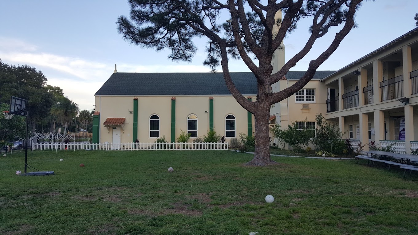 Masjid Al Sunnah Islamic Society of St. Petersburg - Muslims Abroad